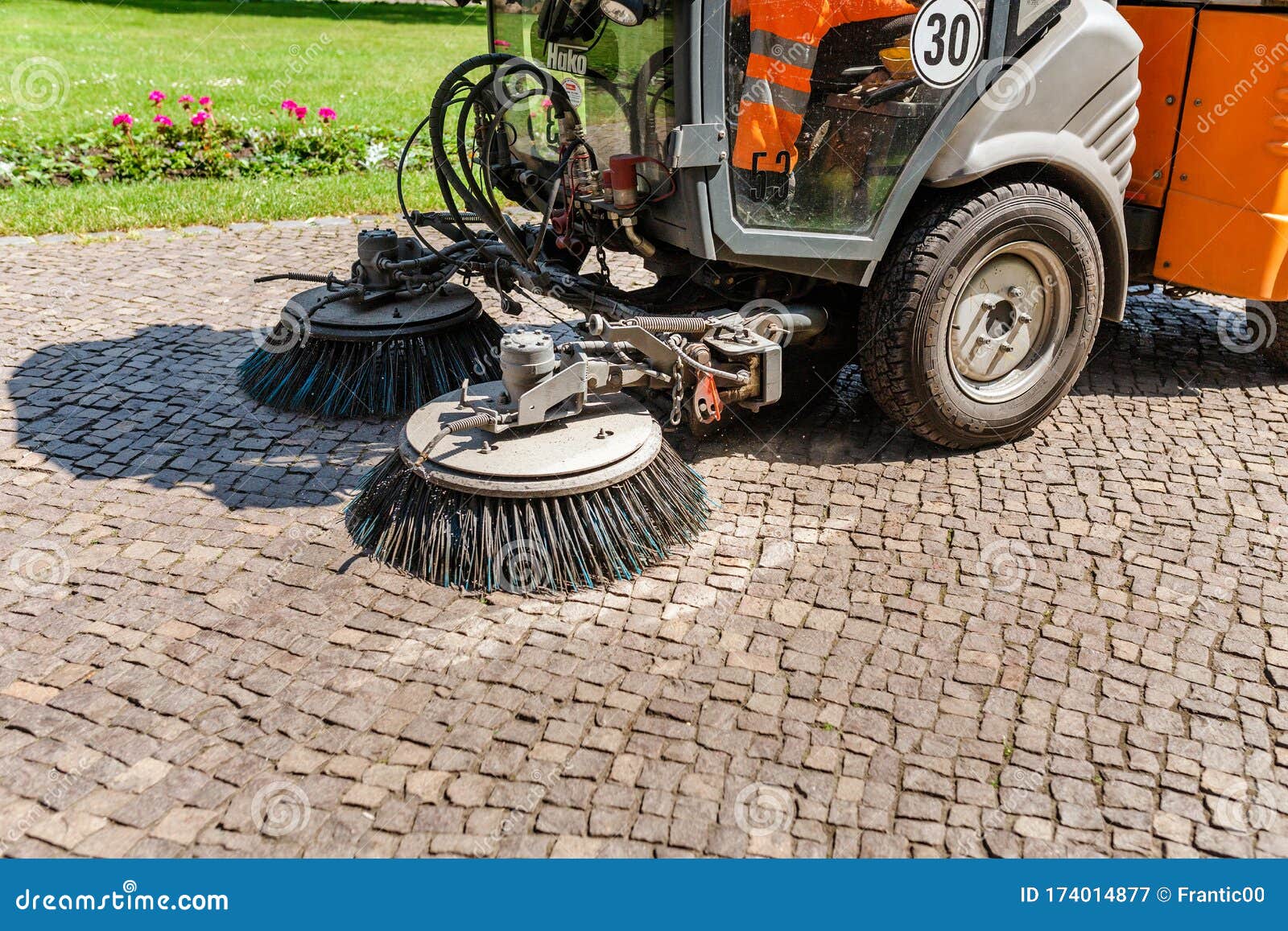 Street Sweeper Machine Cleaning the Streets Editorial Photography ...