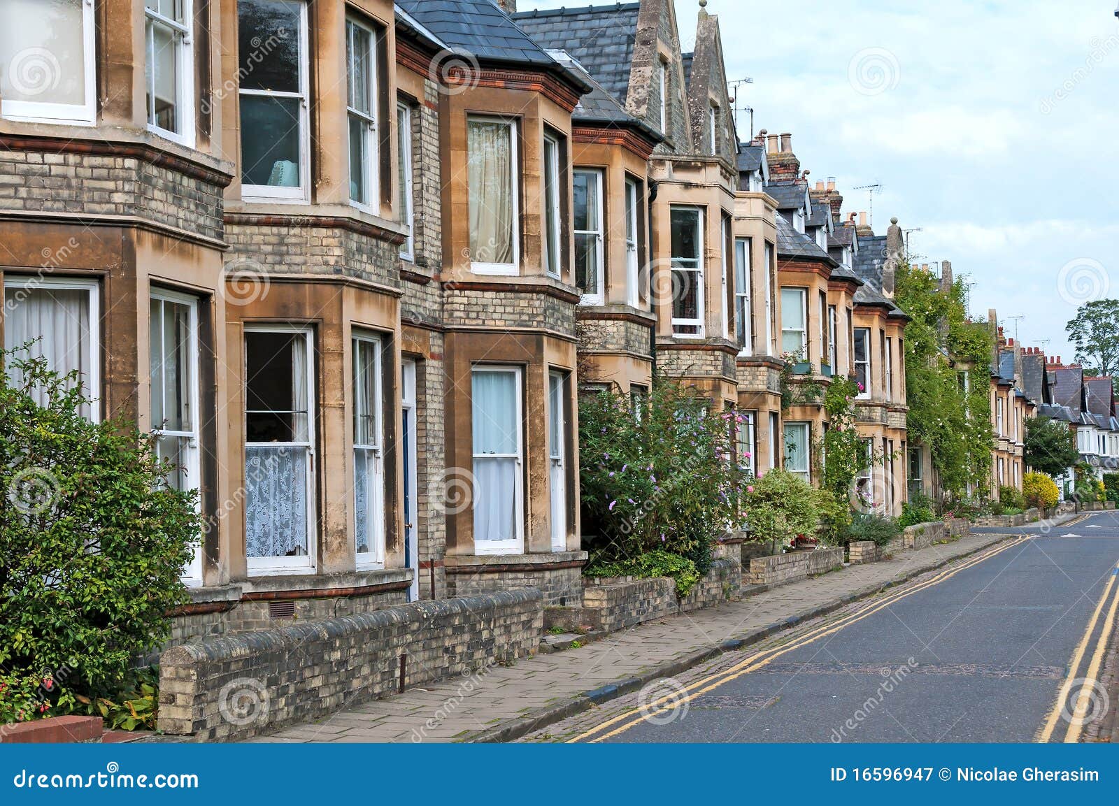Street of terraced houses stock image. Image of receding - 16596947