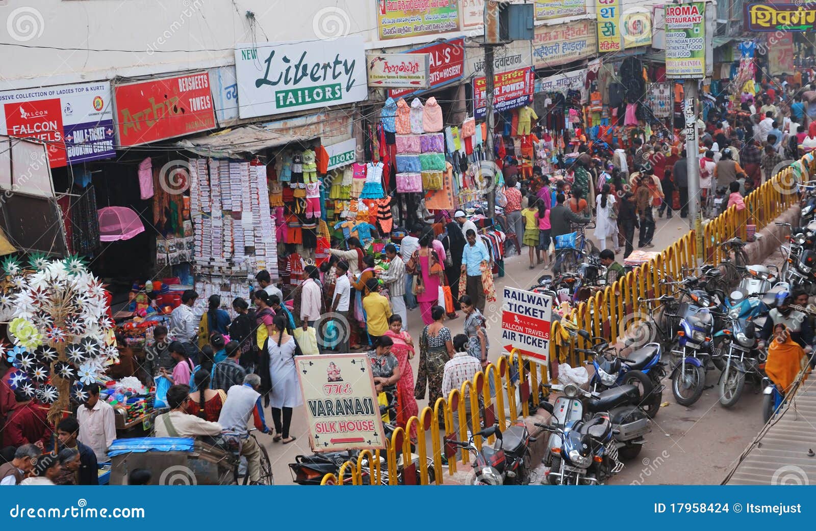 Street in Varanasi editorial stock image. Image of varanasi - 17958424
