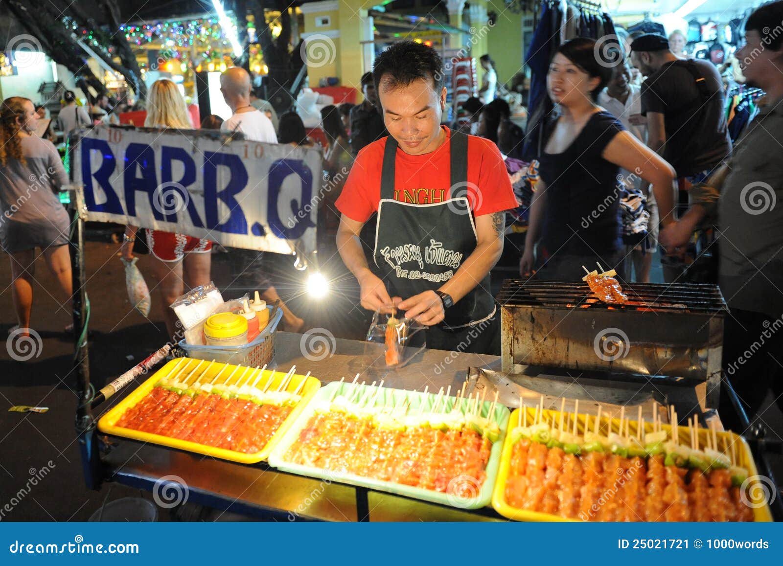 Street Vendor in Bangkok editorial photo. Image of bangkok - 25021721