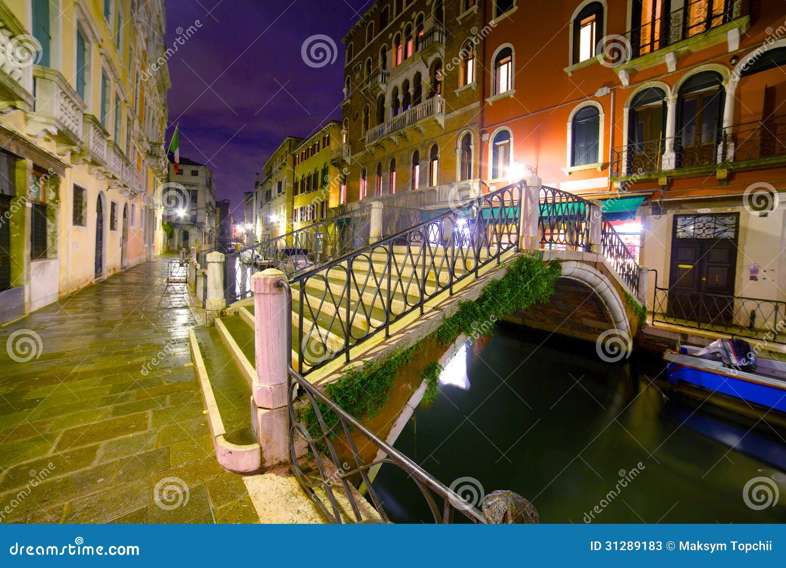 A Street in Venice in the Night Stock Image - Image of illuminated ...