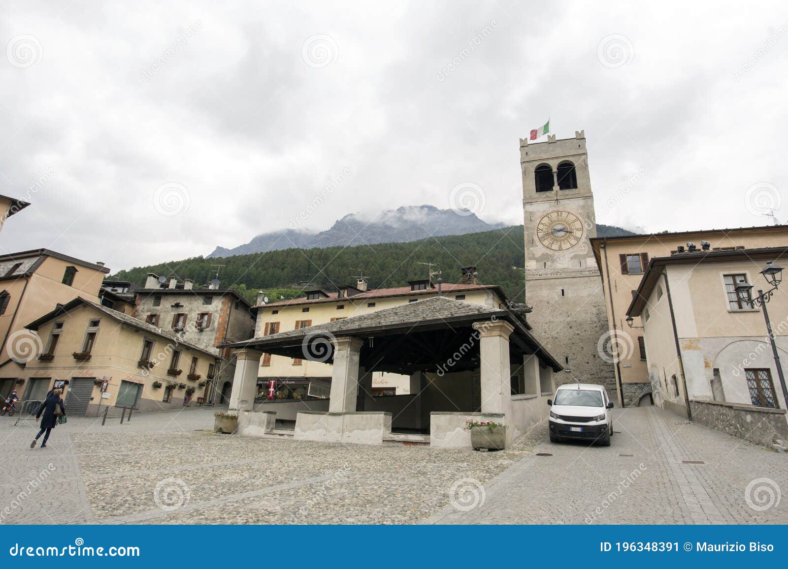 Street view in Bormio town editorial photo. Image of relax - 196348391