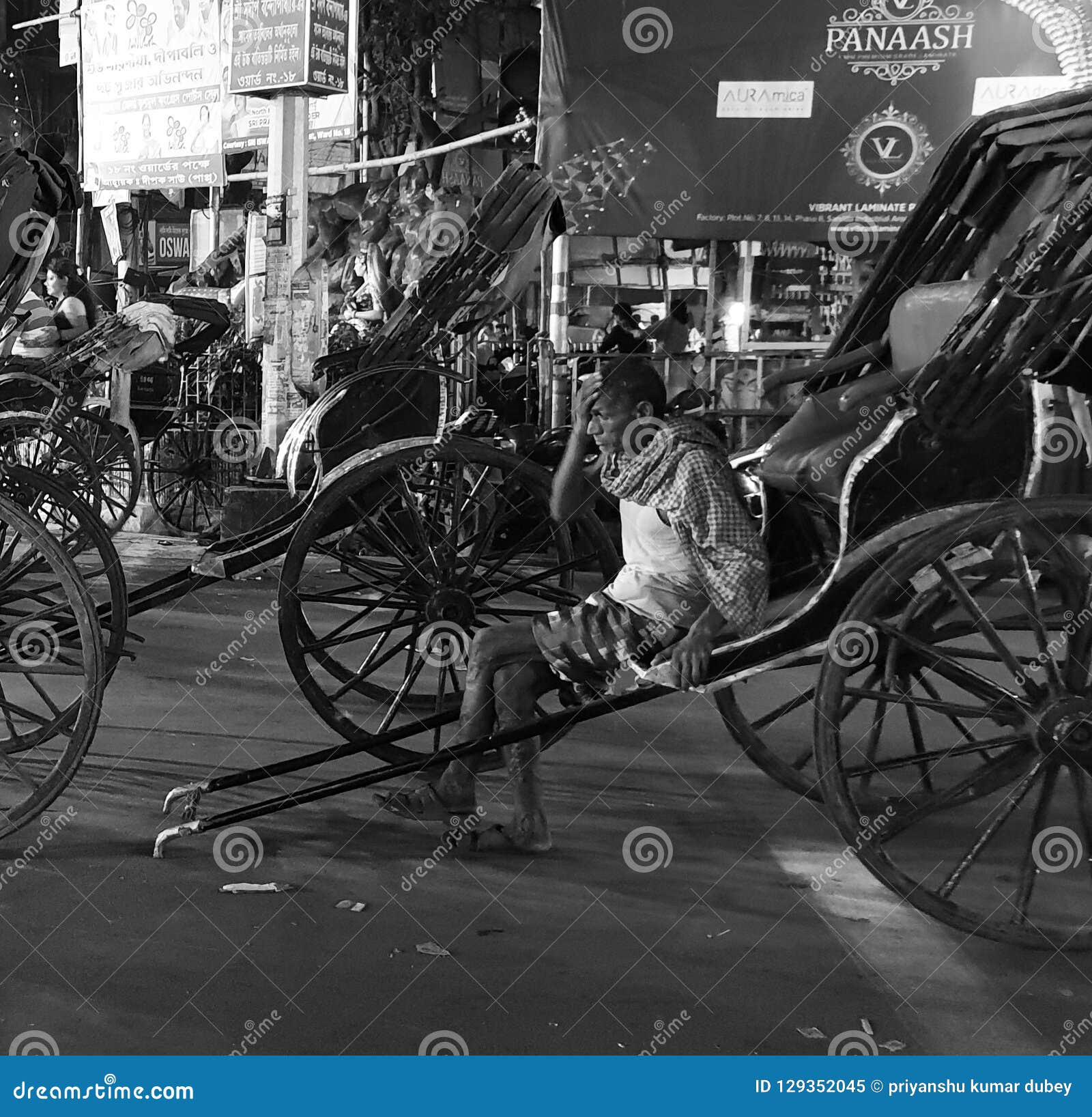 Street view editorial image. Image of street, bevy, human - 129352045