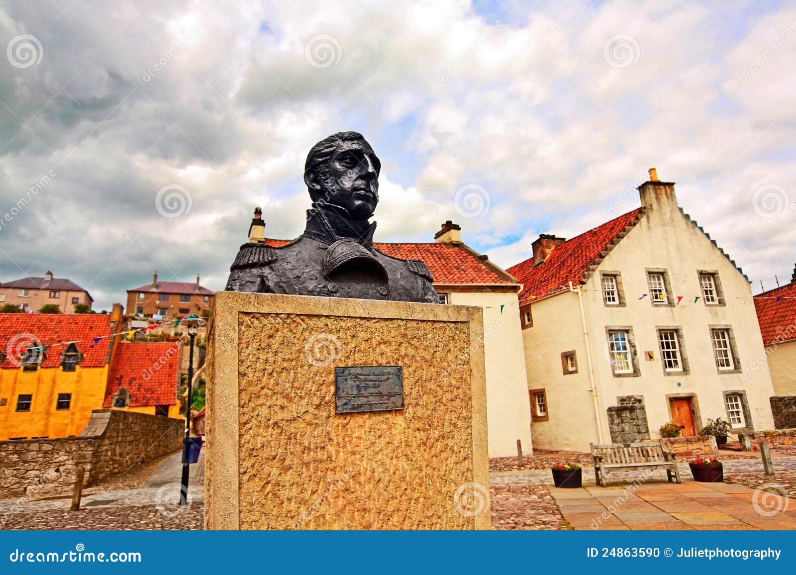 Streets of Culross, Fife, Scotland. Stock Photo - Image of sculpture ...