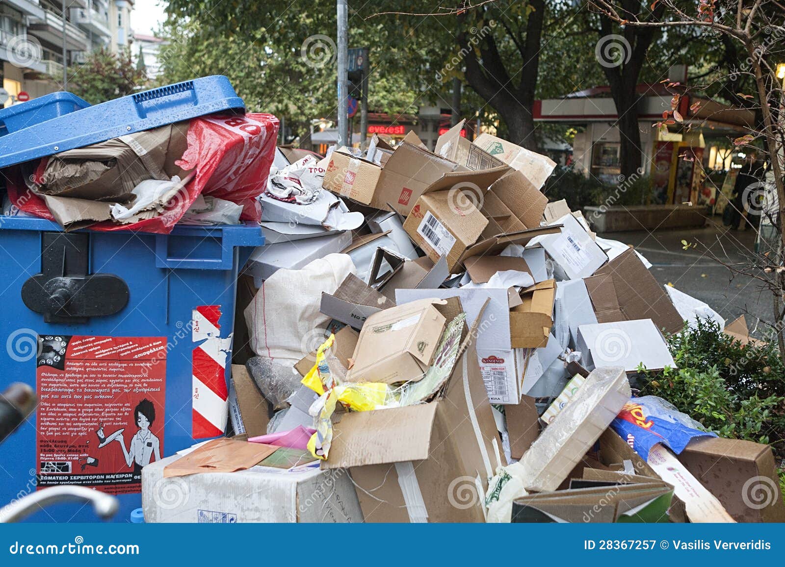 Streets with garbage editorial photography. Image of scene - 28367257