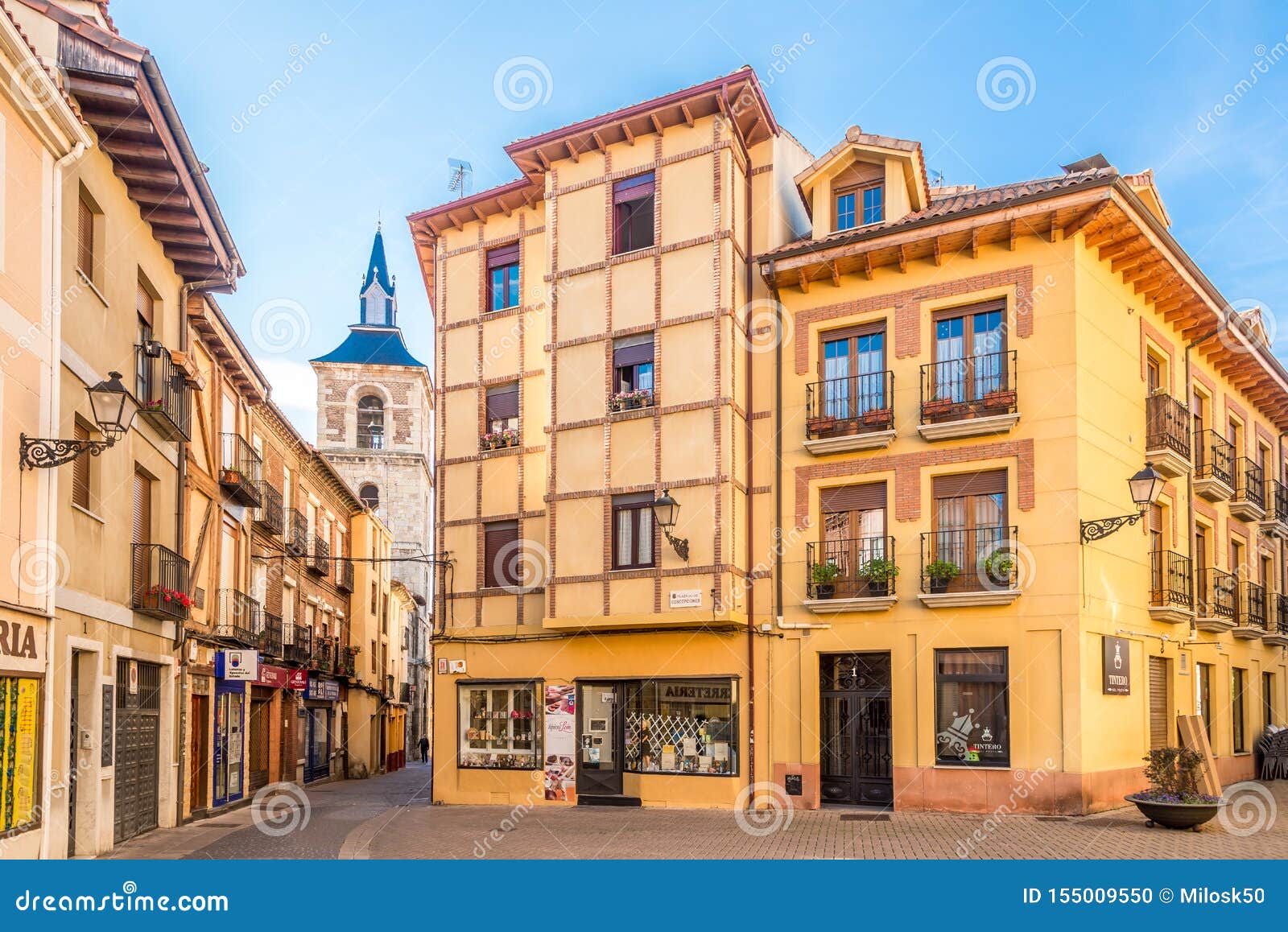 In the Streets of Leon in Spain Editorial Image - Image of history ...