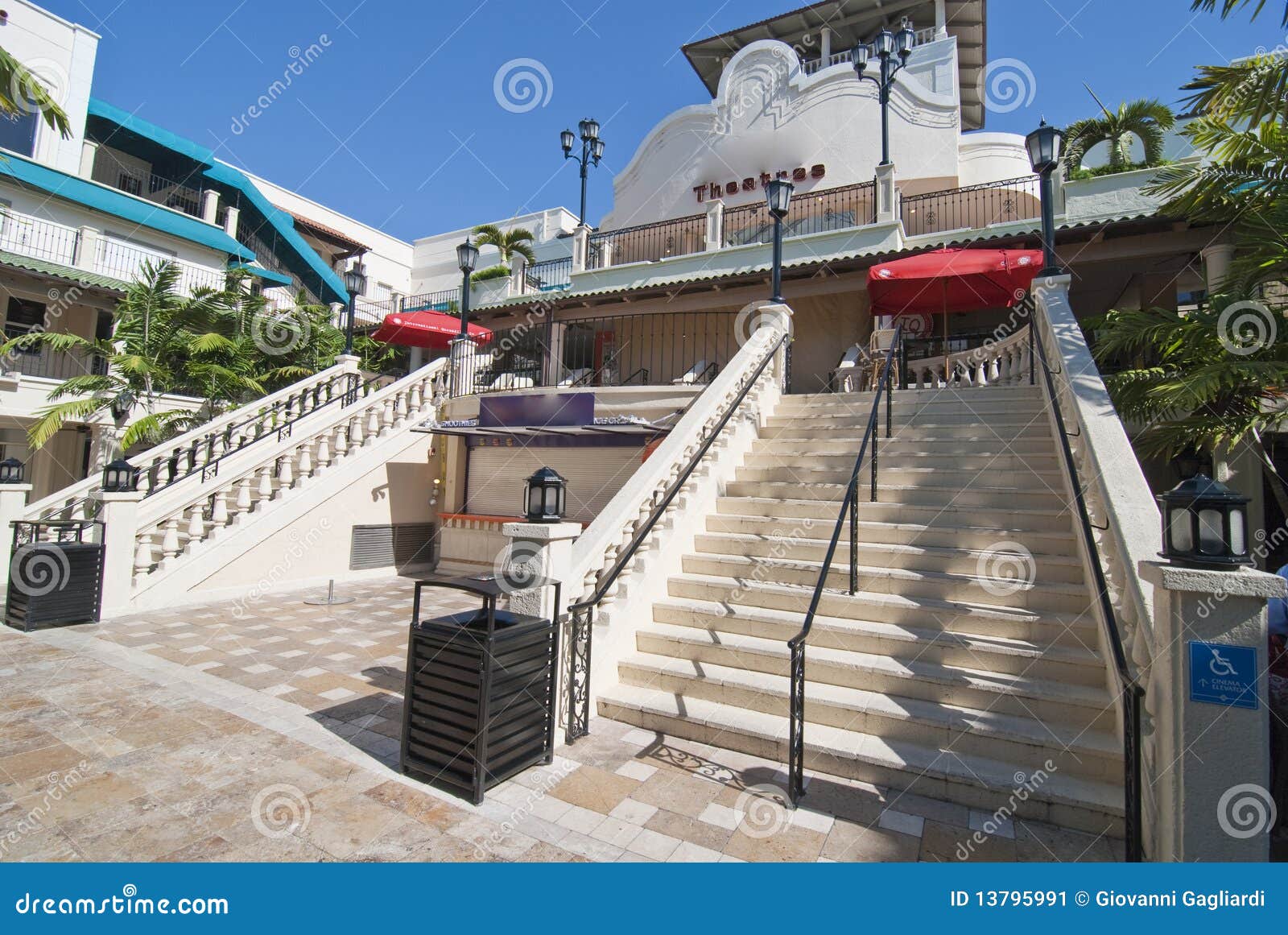 Streets of Miami, Florida stock image. Image of city - 13795991