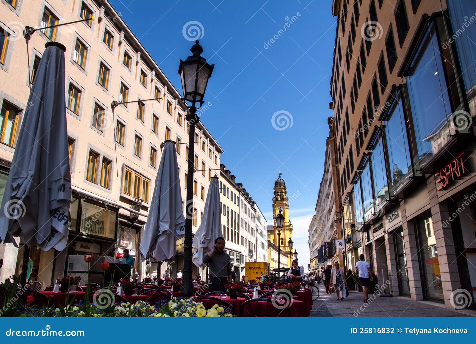 Streets of Munich center editorial photography. Image of classic - 25816832