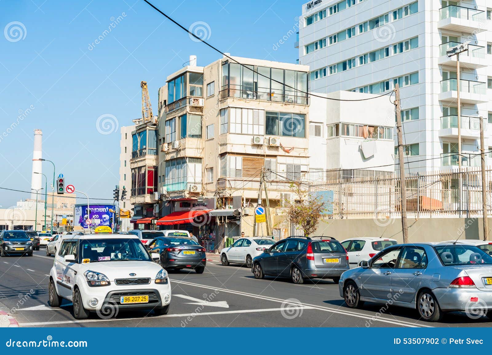 Streets of Tel Aviv editorial photography. Image of building - 53507902