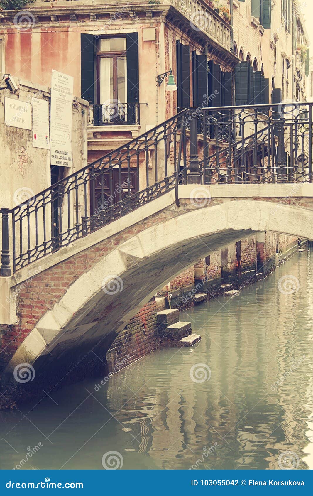 The streets of Venice editorial photography. Image of medieval - 103055042