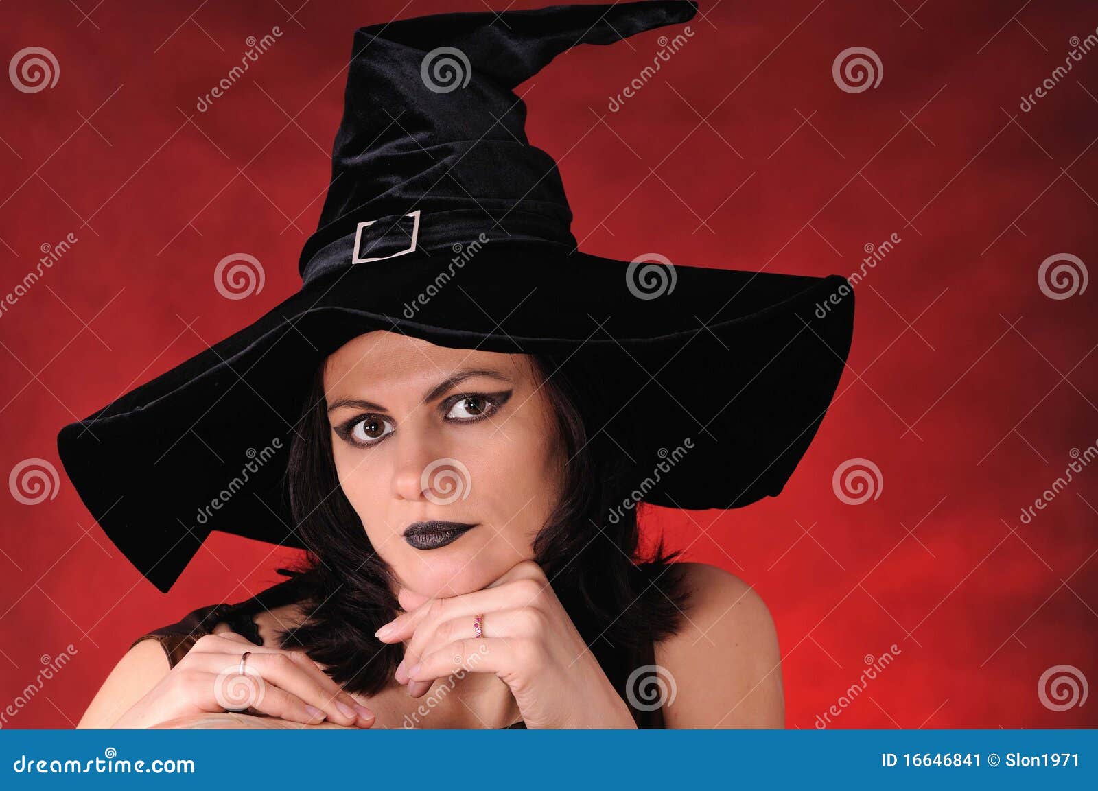 Strega immagine stock. Immagine di faccia, malvagità - 16646841