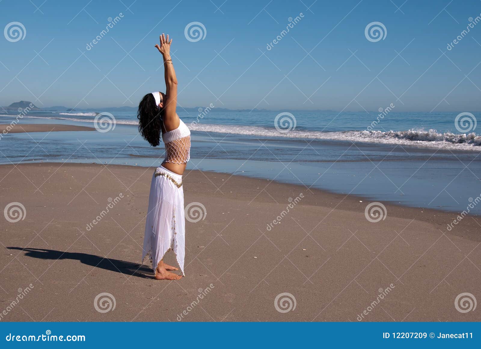 Stretching at beach stock image. Image of nature, leisure - 12207209