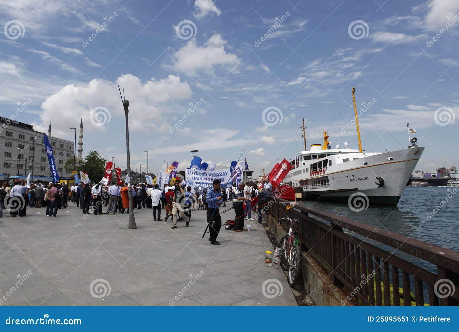 Strike in Istanbul,Turkey editorial photo. Image of rally - 25095651