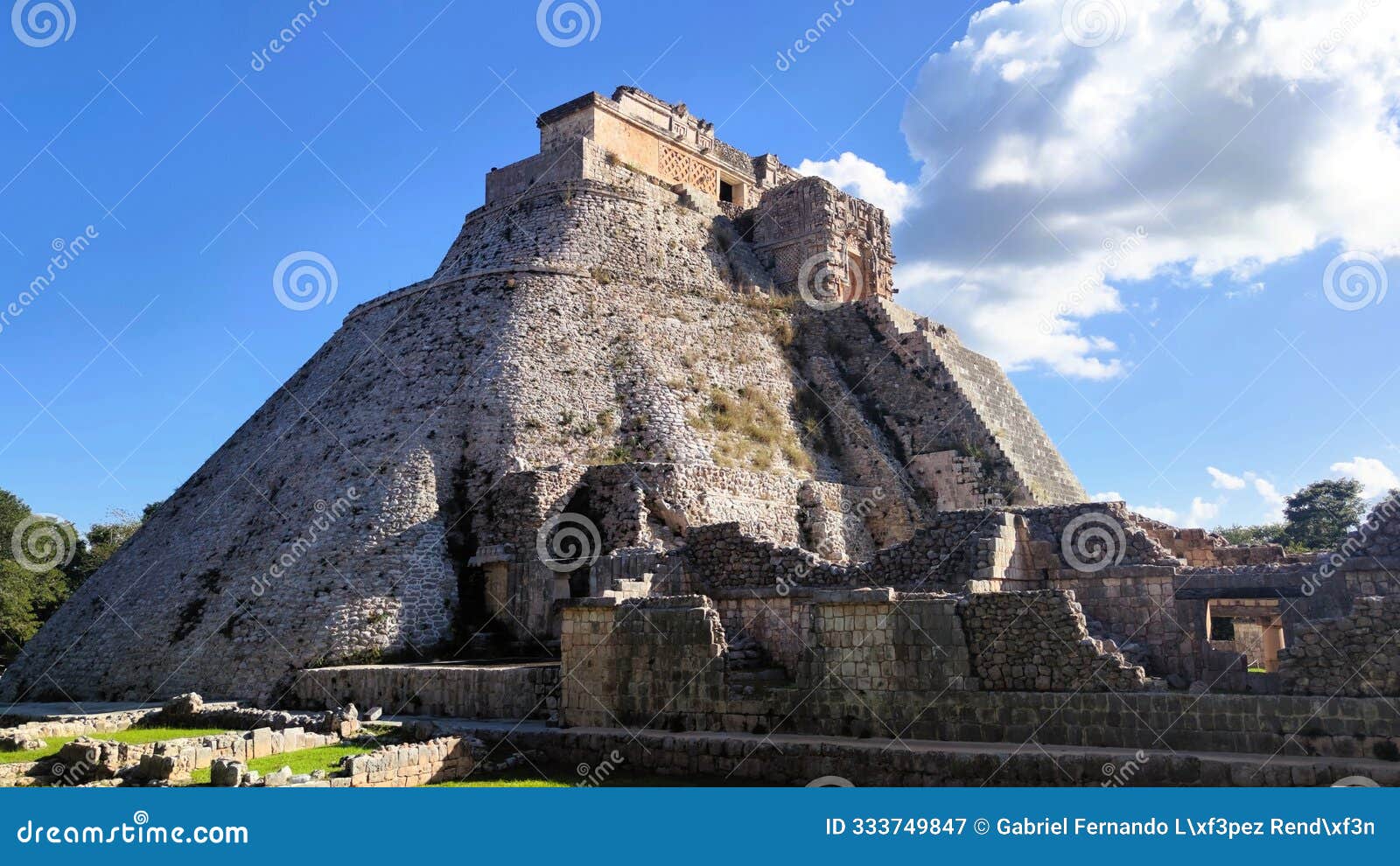 The Pyramid of the Magician in Uxmal Stock Image - Image of engineering ...