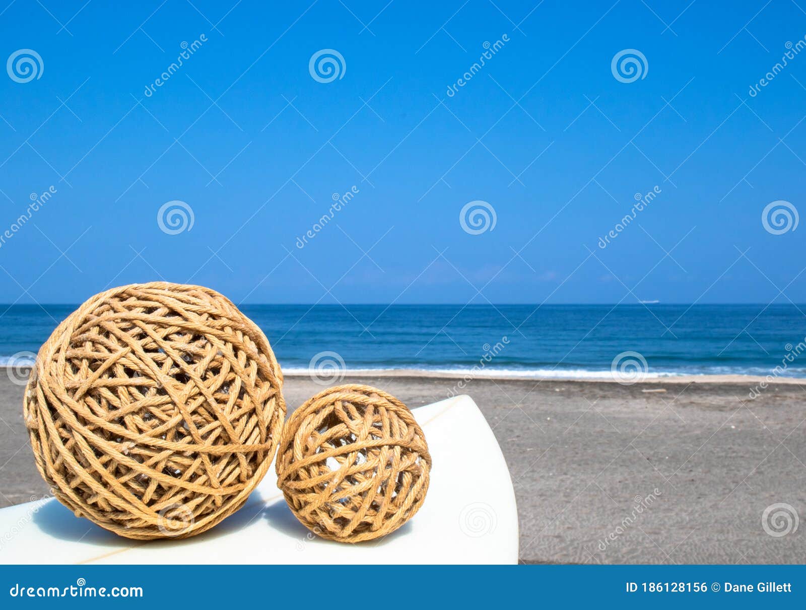 String Balls Royalty-Free Stock Photo | CartoonDealer.com #92064699
