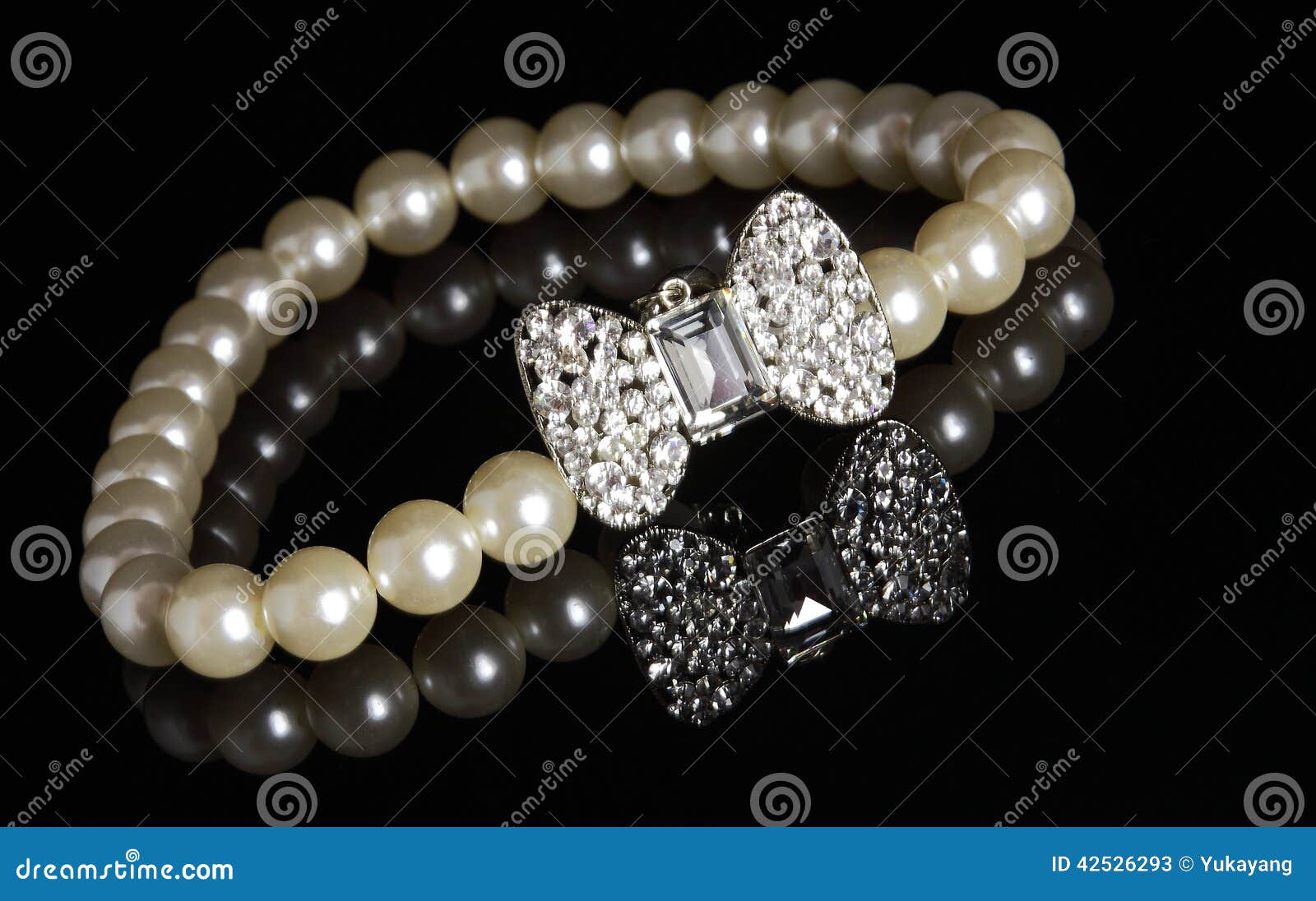 A string of pearls stock image. Image of graph, string - 42526293