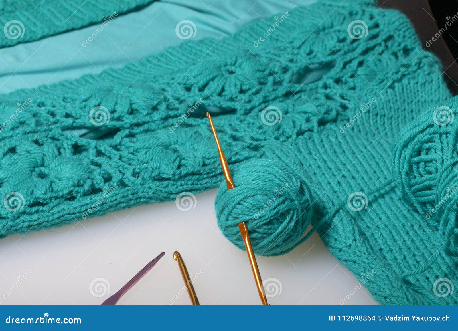 Strings of Thread for Knitting Emerald Color and Hooks for Knitting ...