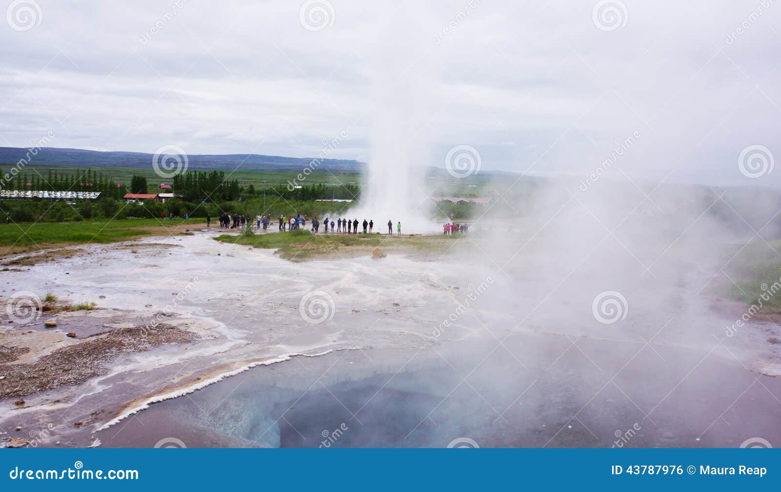 Strokkur Geyser, Iceland editorial photo. Image of smoke - 43787976