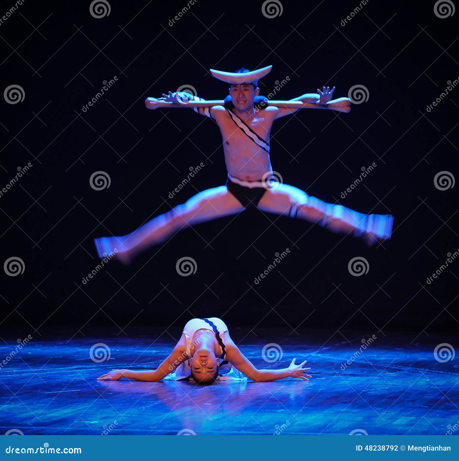 The Strong and the Soft-Errand into the Maze-Modern Dance-choreographer ...