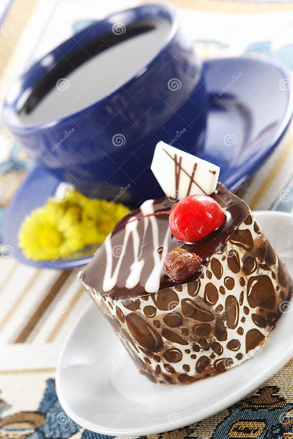 Strong spring tea and cake stock image. Image of drink - 2276283