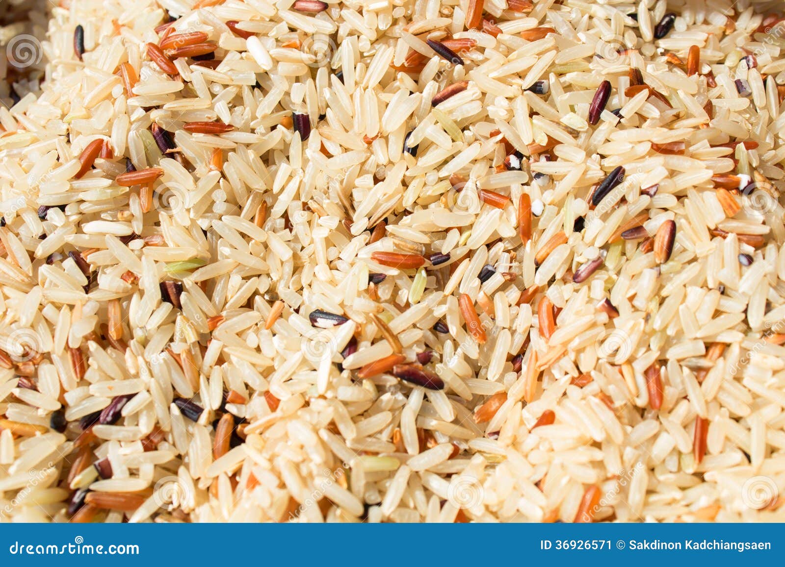 Stroplaat Met Long-grain Rode Rijst Stock Afbeelding - Image of lunch ...