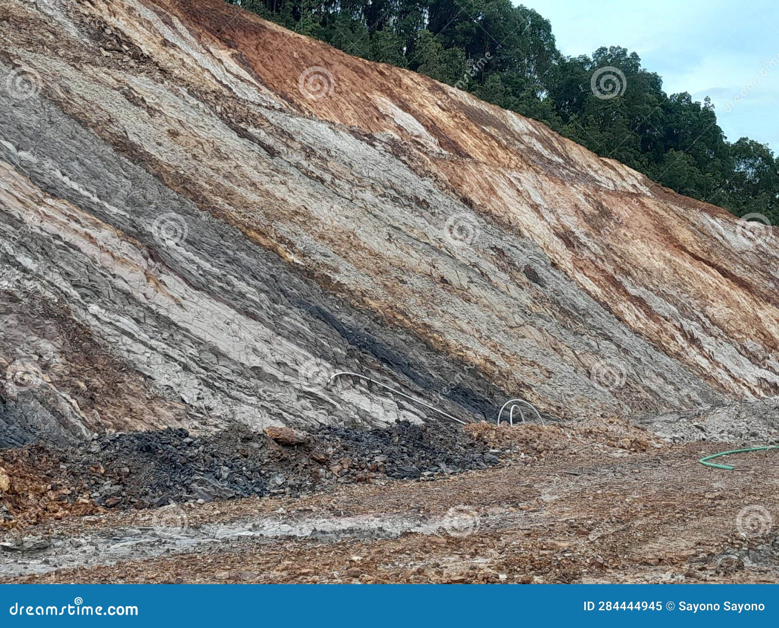 The Structure of the Bauxite Soil Layers that are so Clearly Visible on ...