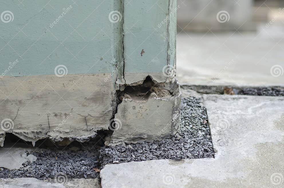 Structure of the Building Has Collapse or Cracks Stock Photo - Image of ...