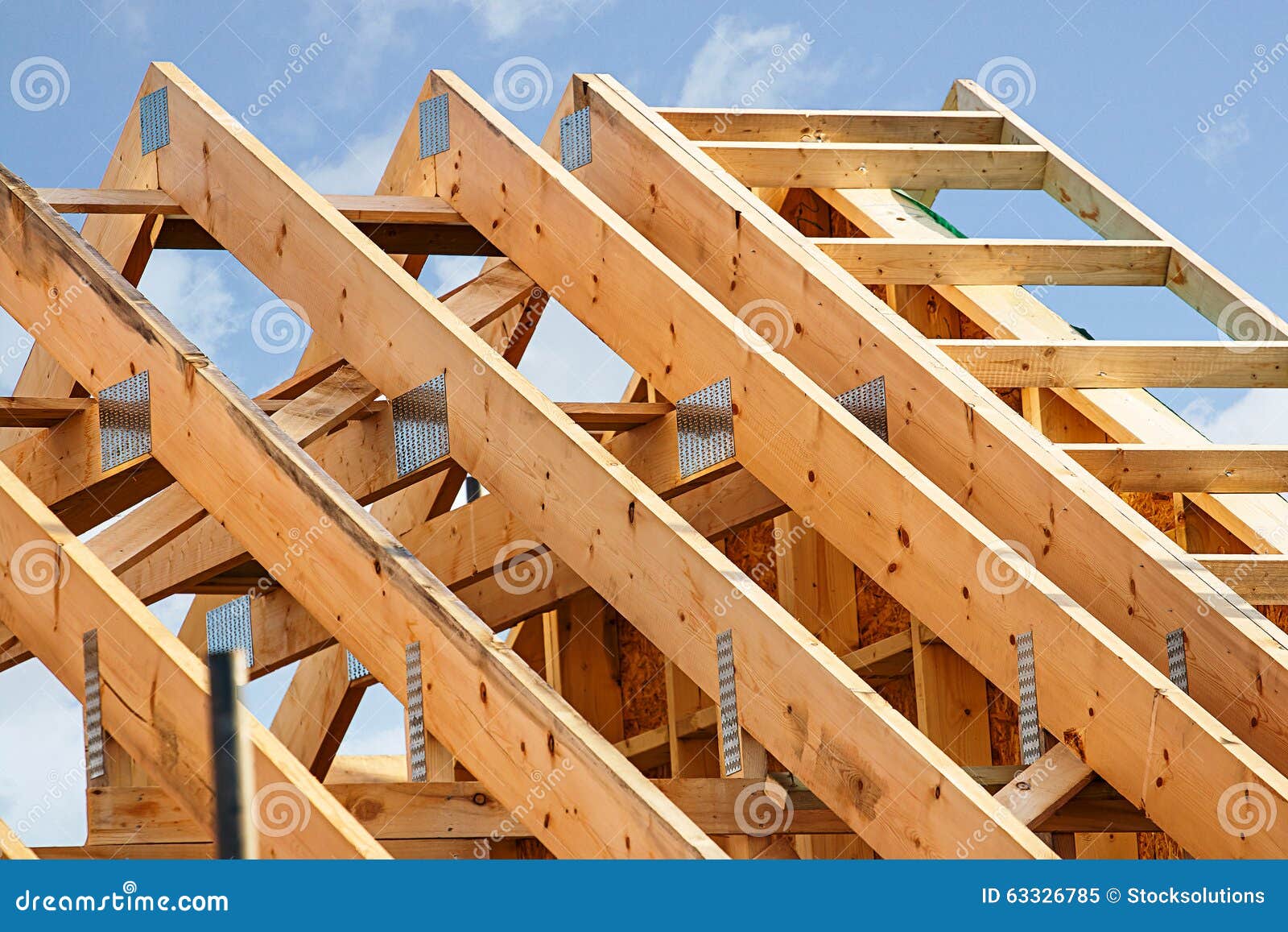 Structure De Toit Standard De Structure De Bois Image stock - Image du ...