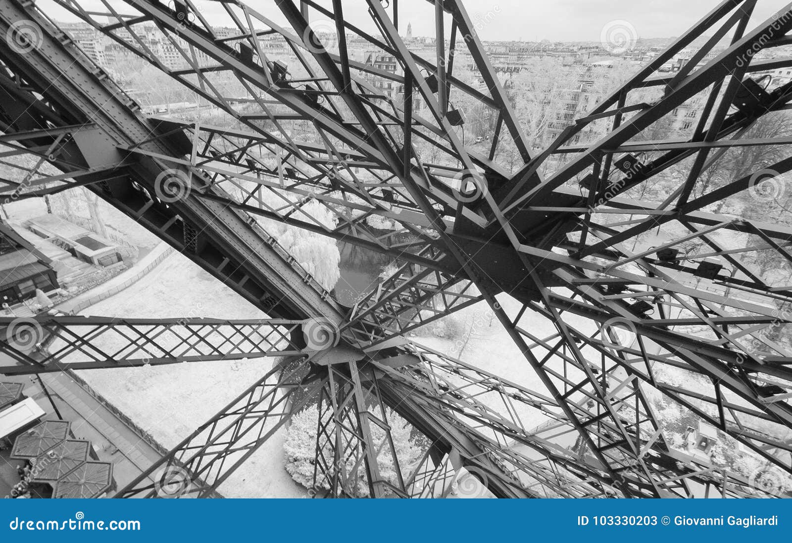 Structure De Tour Eiffel, Vue Infrarouge Image stock - Image du france ...
