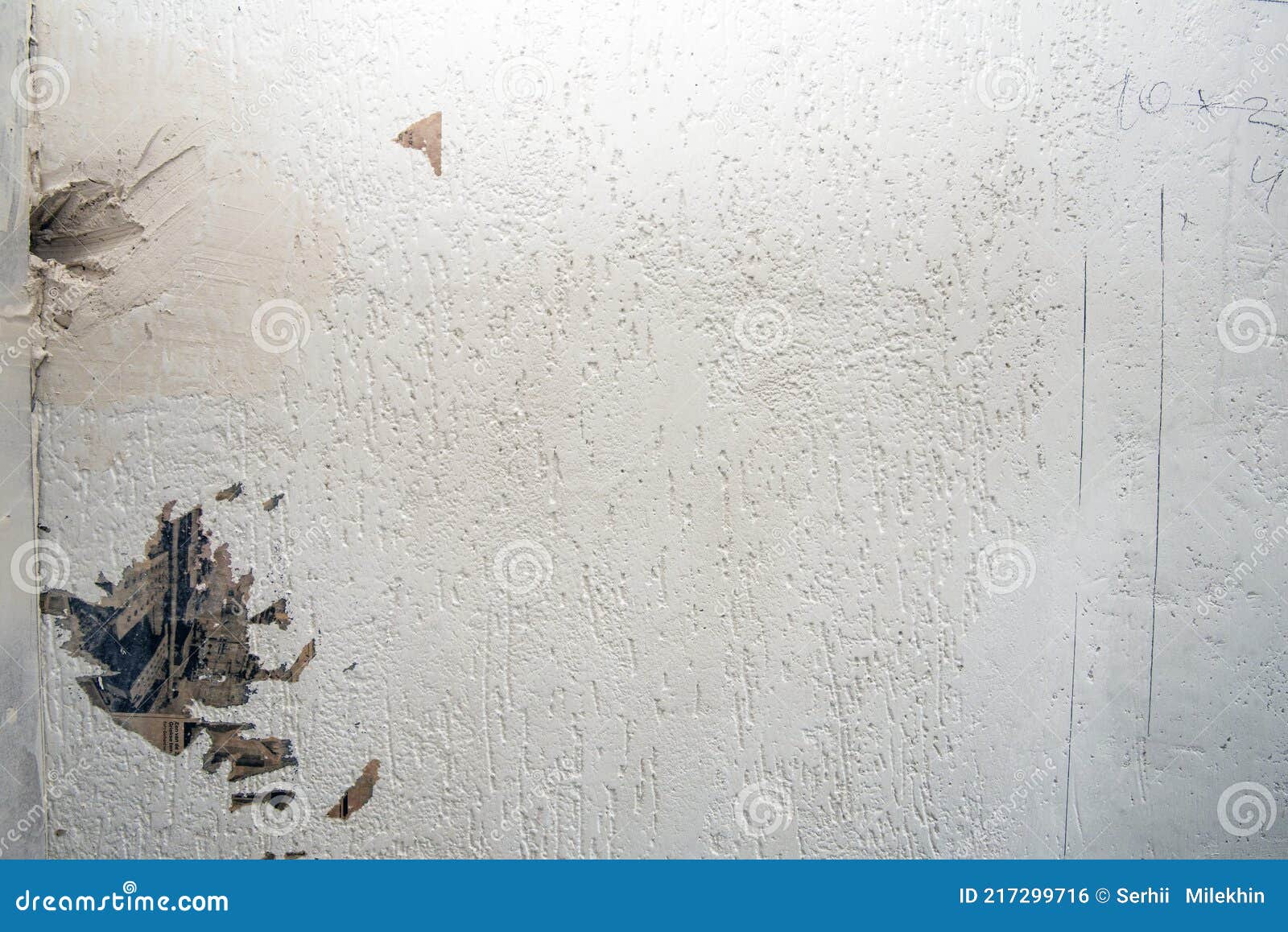 Structure of Dirty White Wall with Dilapidated Plaster Stock Photo ...
