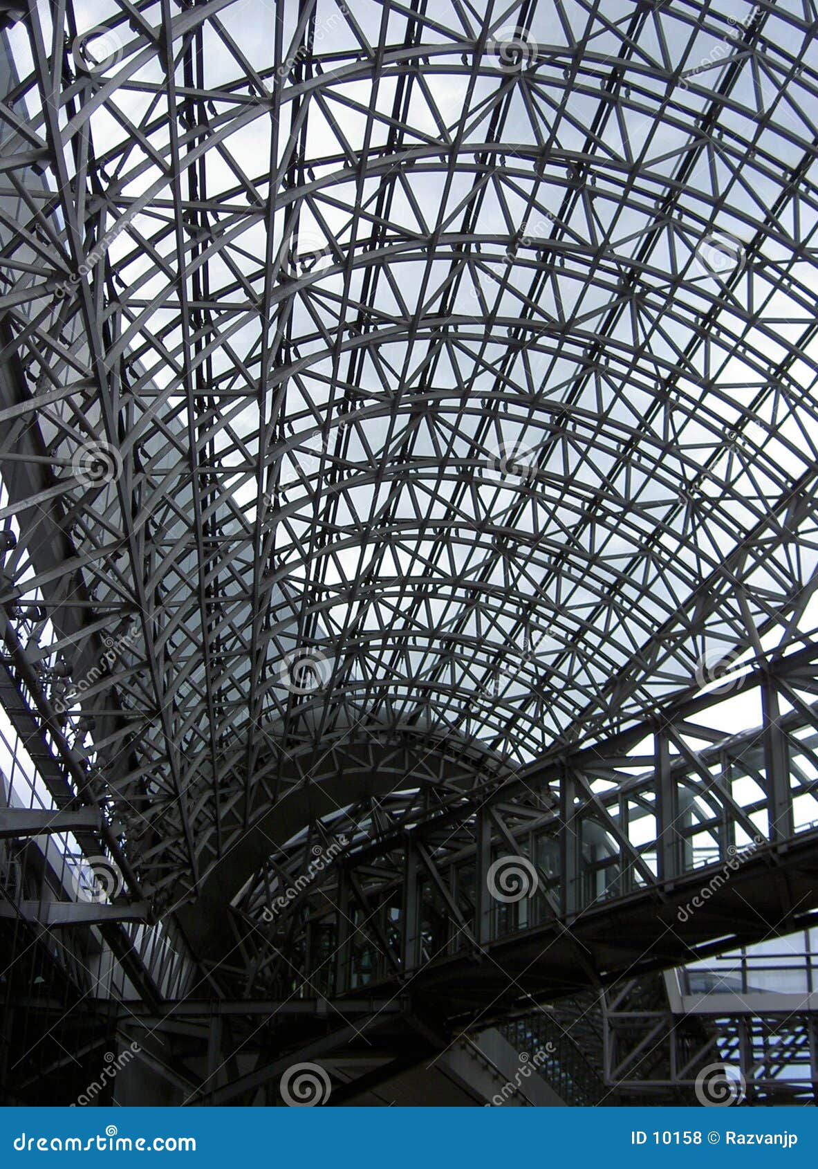 Structure métallique photo stock. Image du moderne, construction - 10158