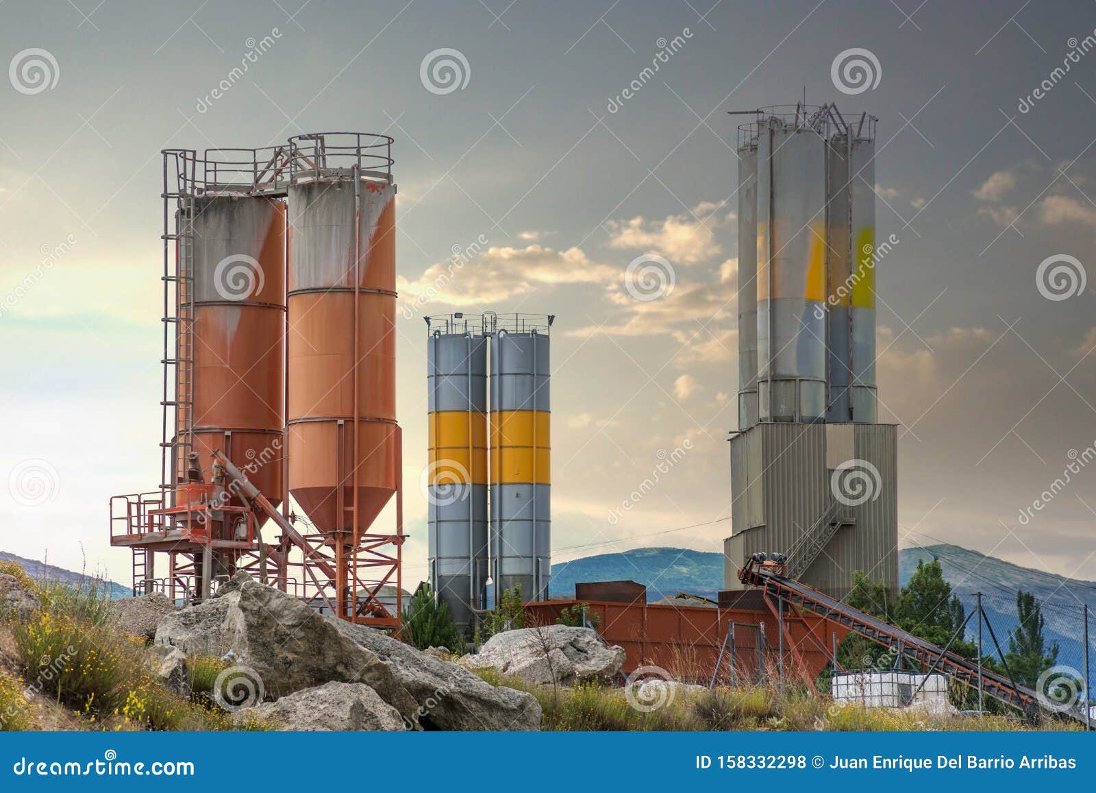 Structure of a Quarry for the Manufacture of Cement or Cleaning River ...