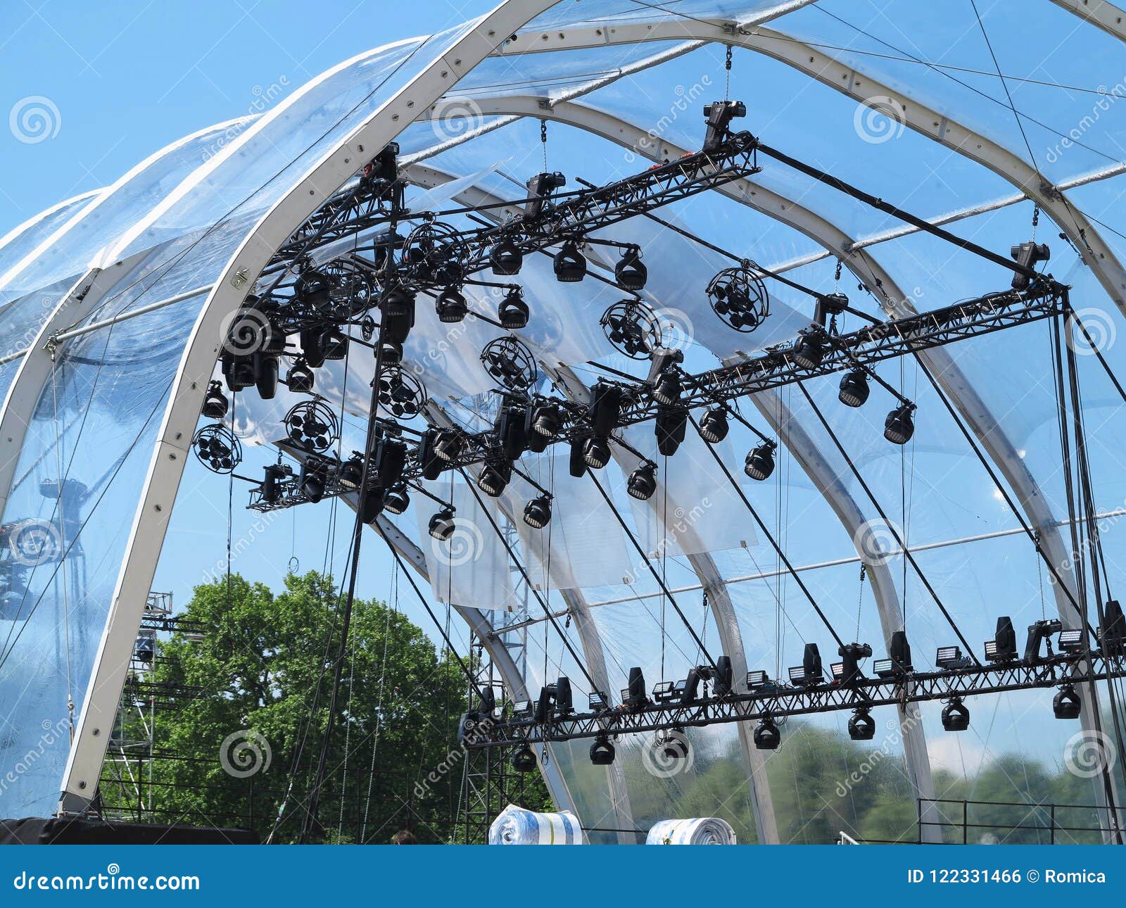 Structures of Stage Illumination Lights Equipment and Projectors ...