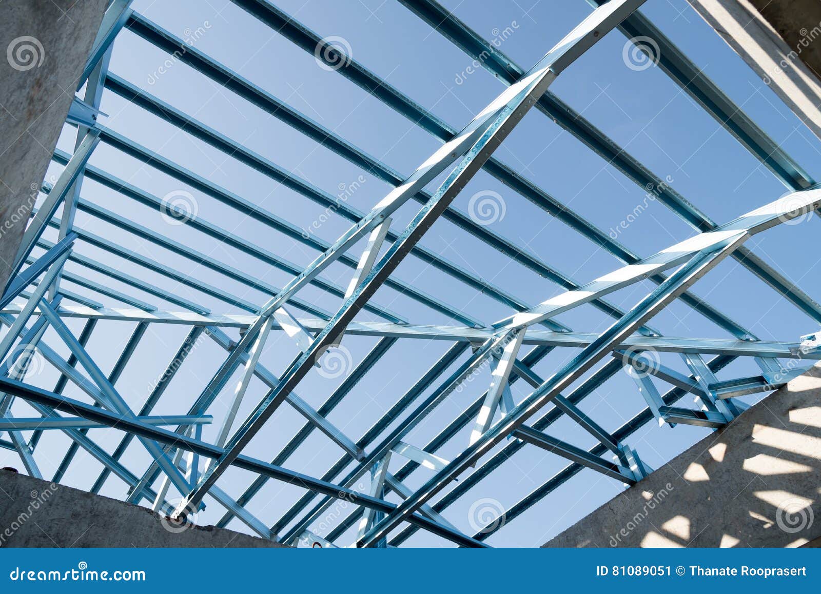 Structuur van staaldak stock afbeelding. Image of assemblage - 81089051