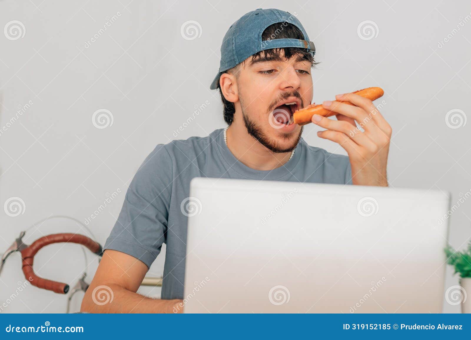 Student with Computer at Desk Eating Pizza Stock Image - Image of ...