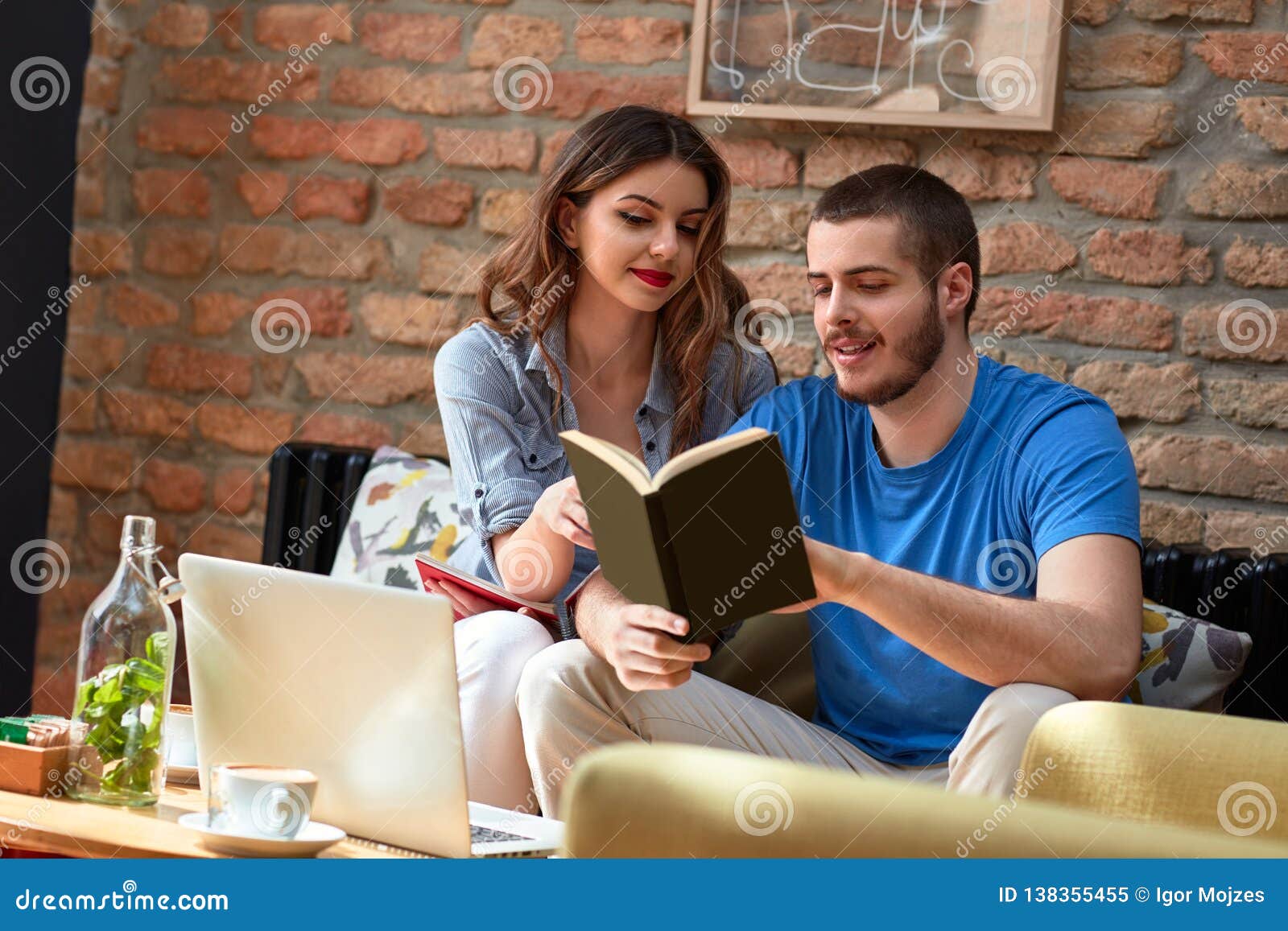 Student Couple Learn Together Stock Image - Image of friends, listen ...