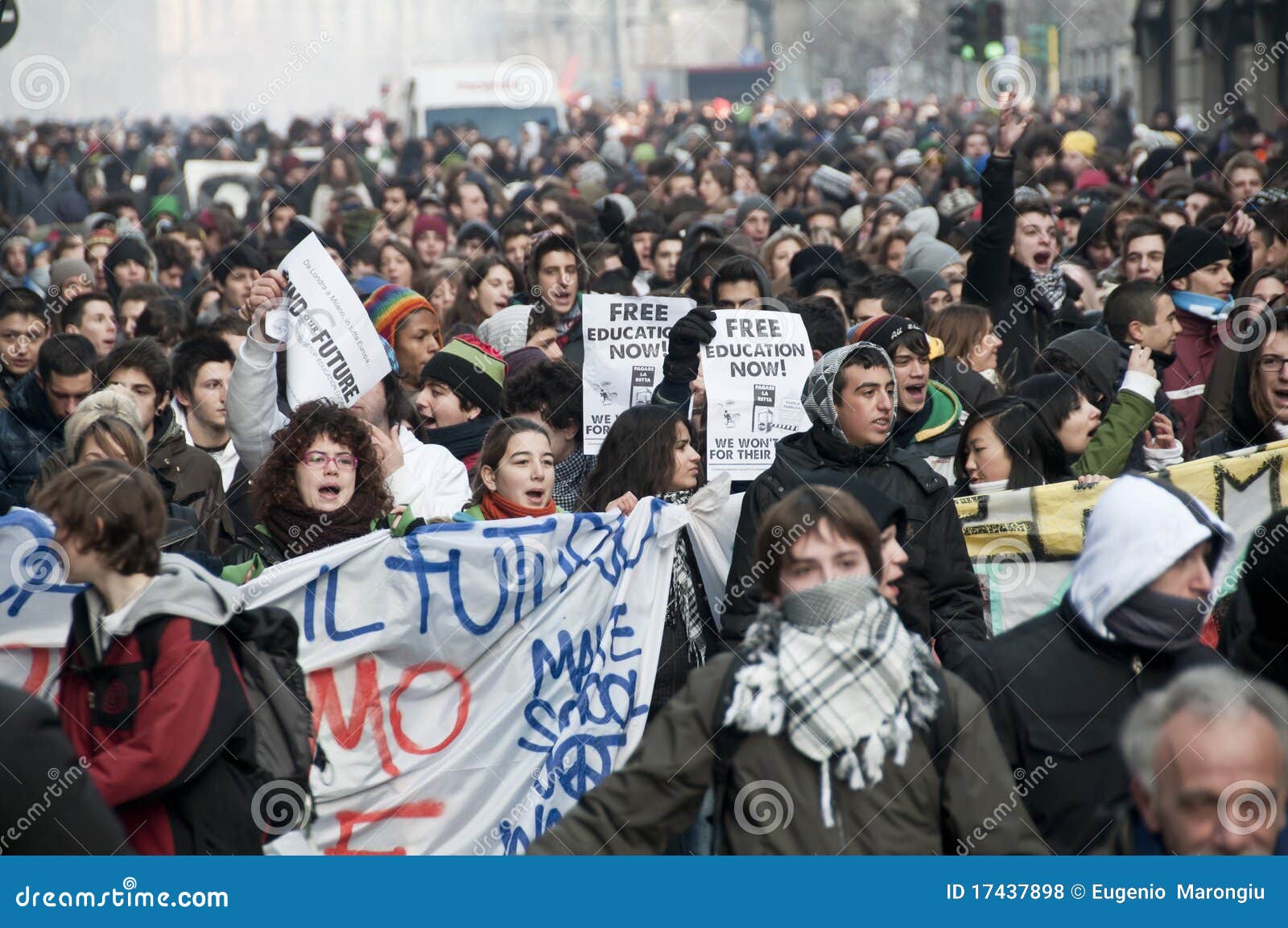 Student Demonstration in Milan December 14, 2010 Editorial Stock Photo ...