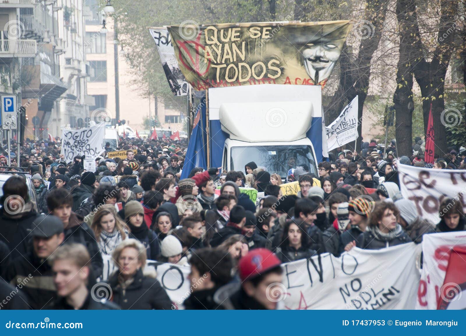 Student Demonstration in Milan December 14, 2010 Editorial Stock Photo ...