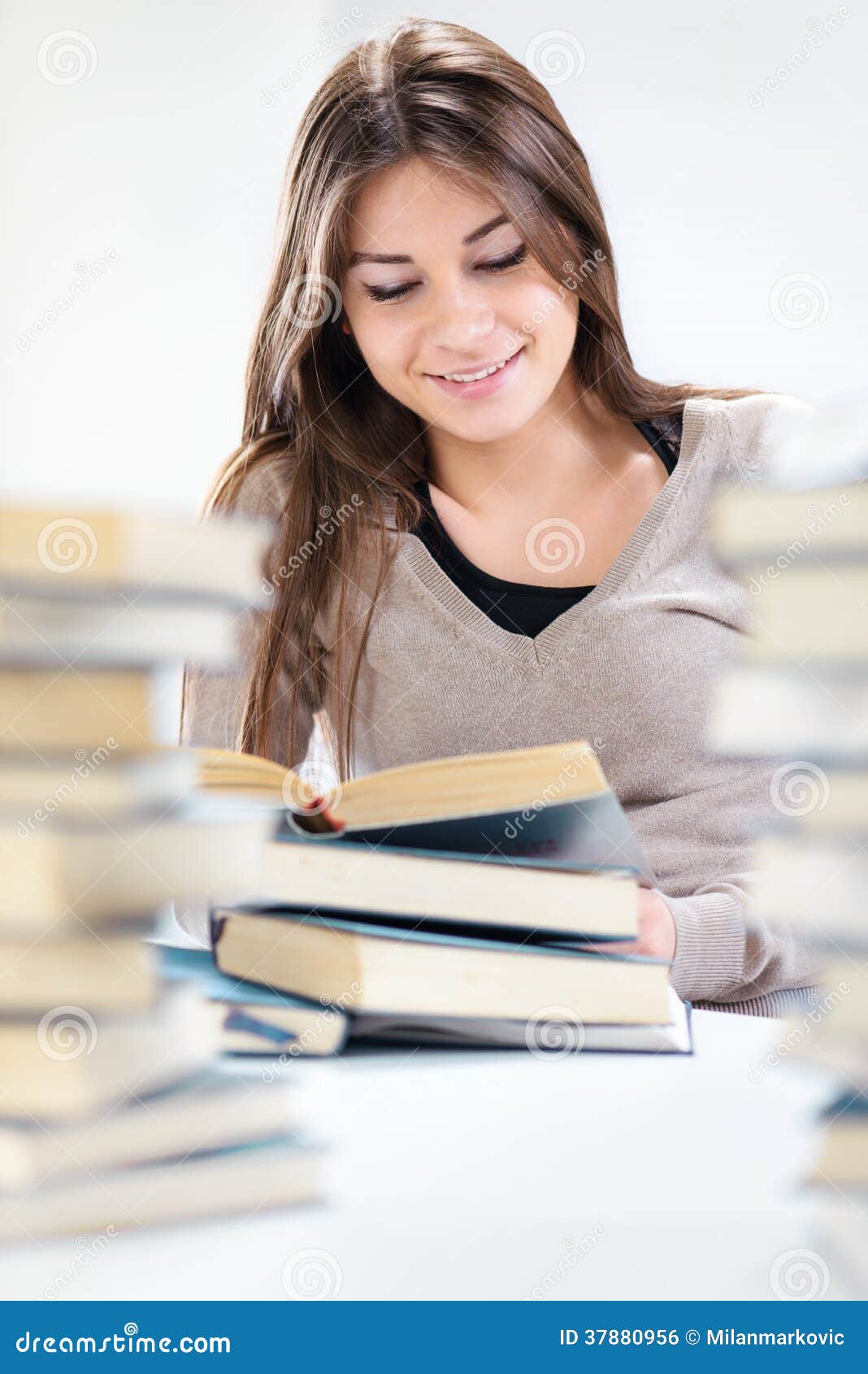 Student girl learning stock photo. Image of girls, intelligence - 37880956