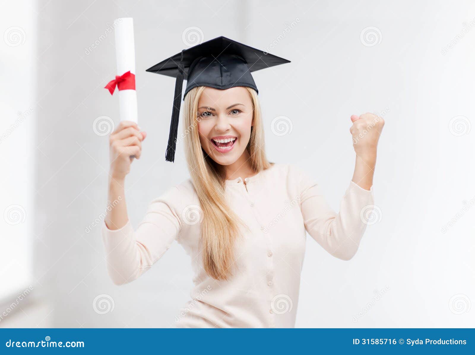 Student in Graduatie GLB Met Certificaat Stock Foto - Image of ...