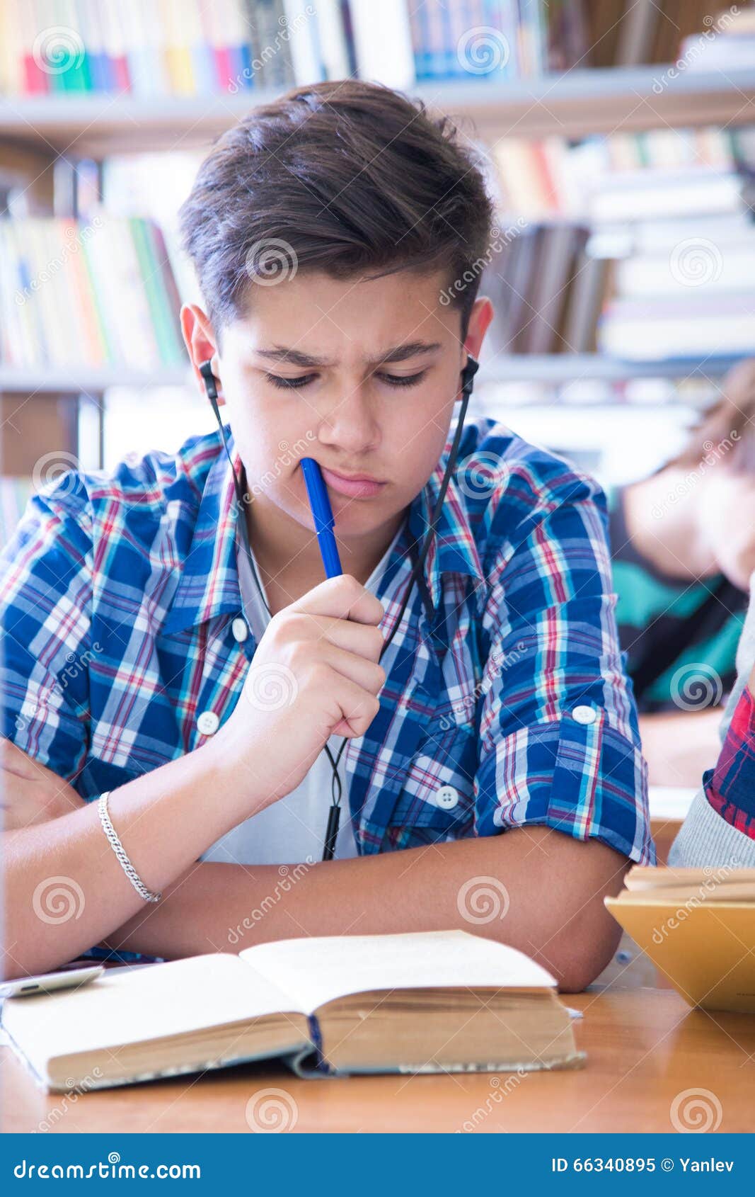 Student reads book stock image. Image of seminar, library - 66340895