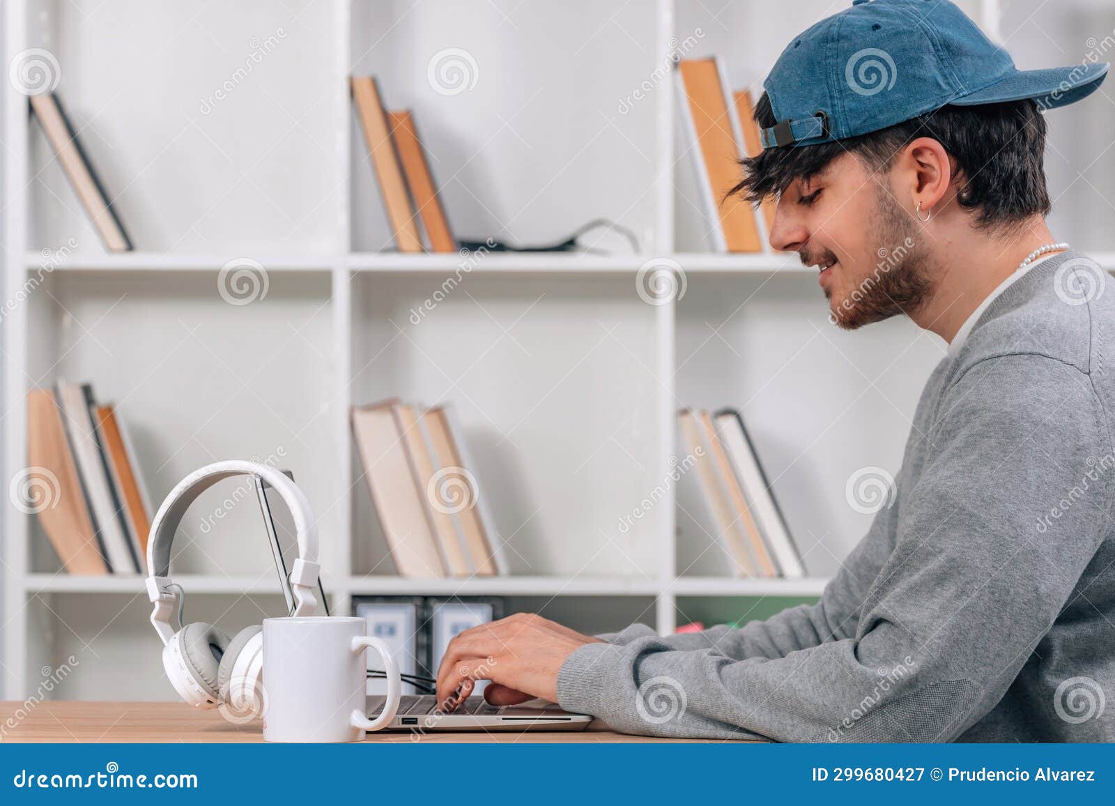Student Working with Computer Stock Image - Image of reading, lecture ...