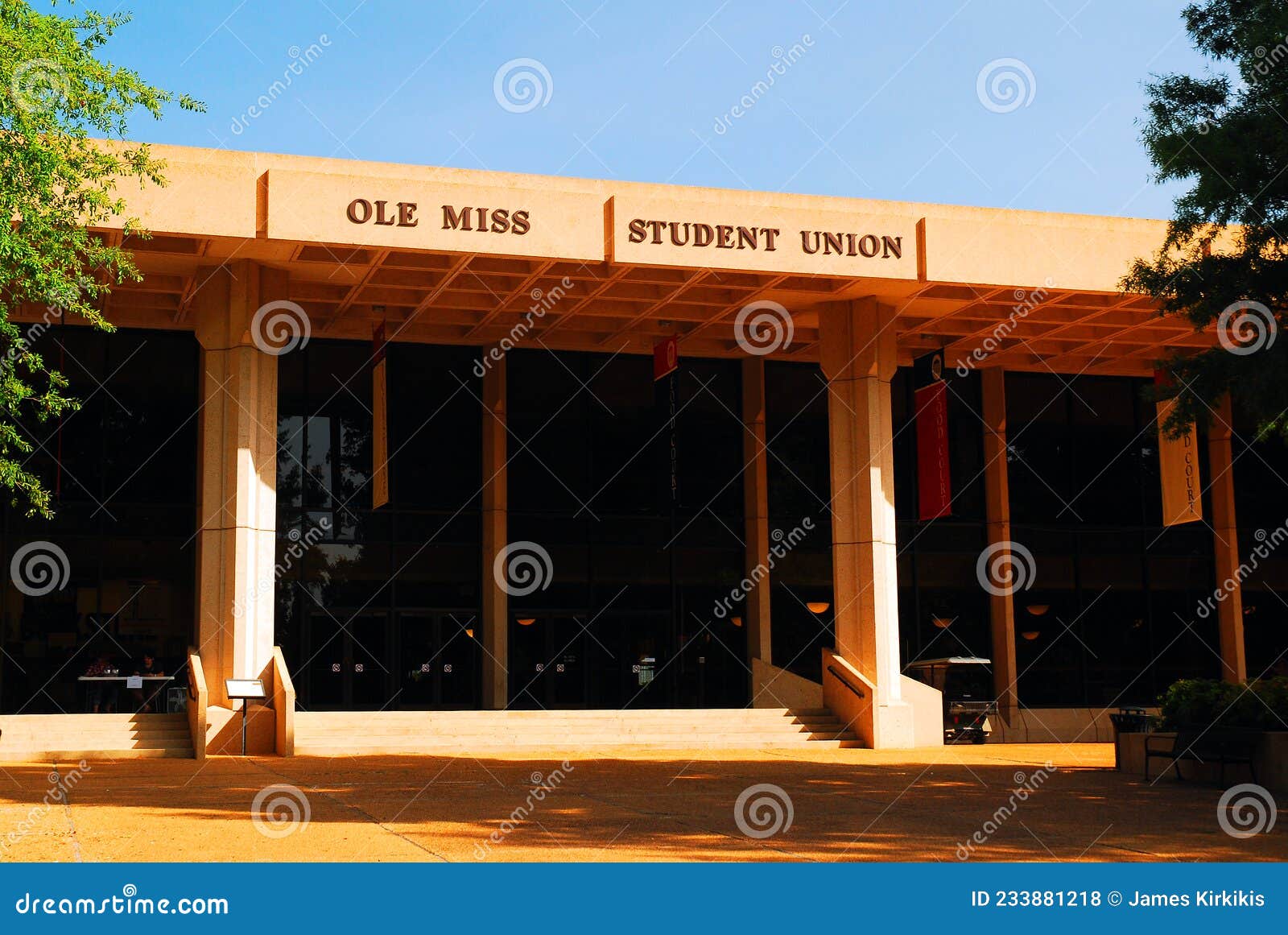 Ole Miss Student Union editorial stock photo. Image of daytime - 233881218