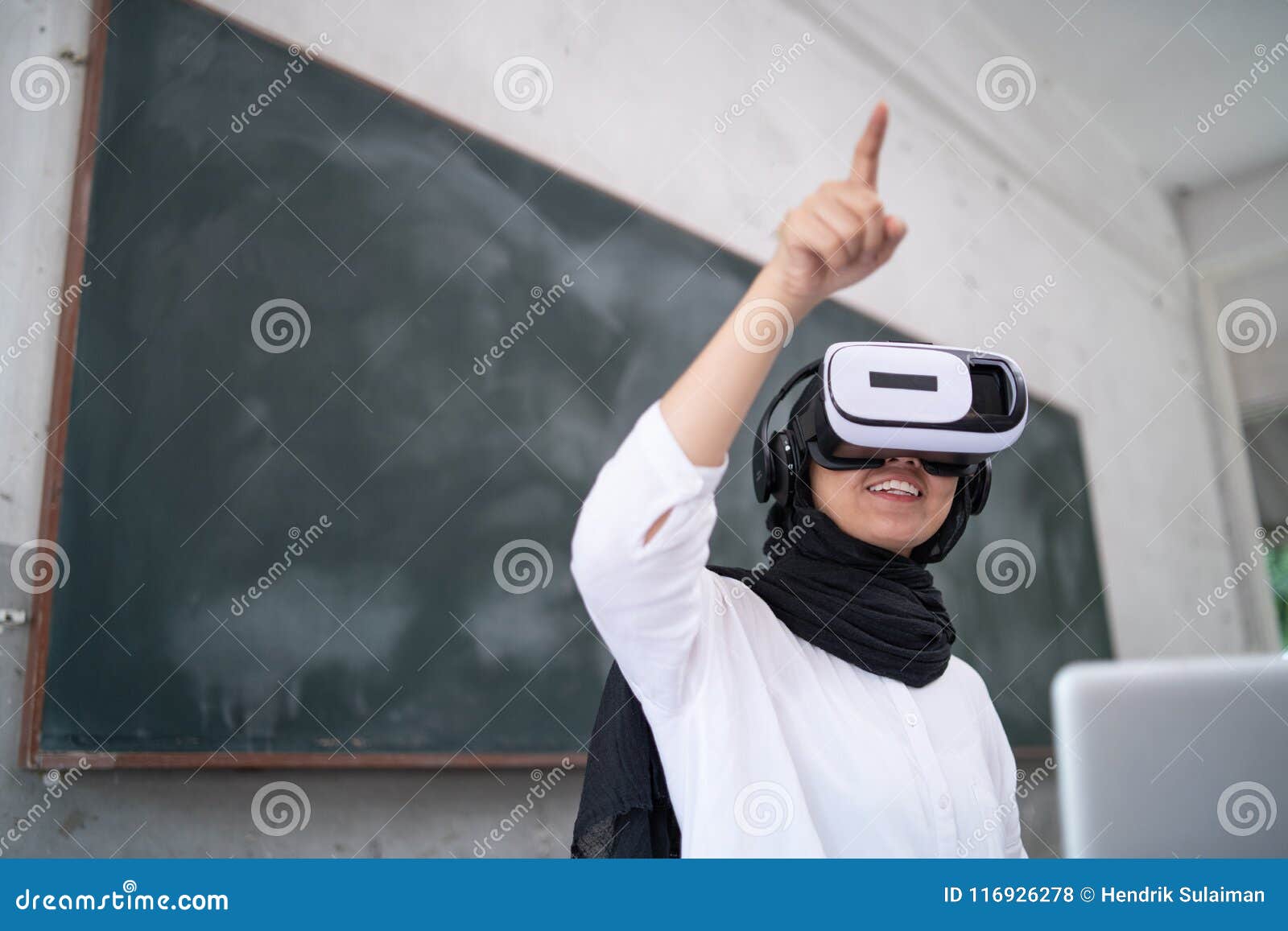 Student wear VR stock photo. Image of display, virtual - 116926278