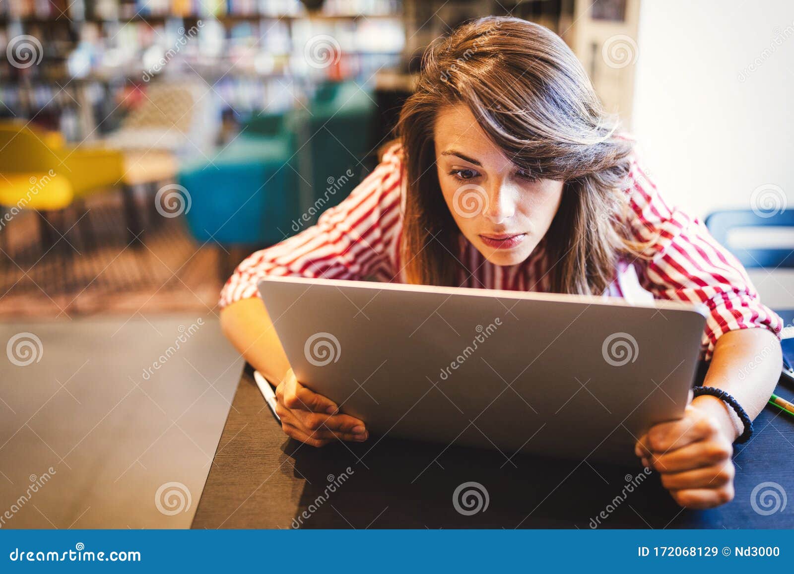 Student Woman Finding it Difficult at Study and Comprehend Scool Tasks ...