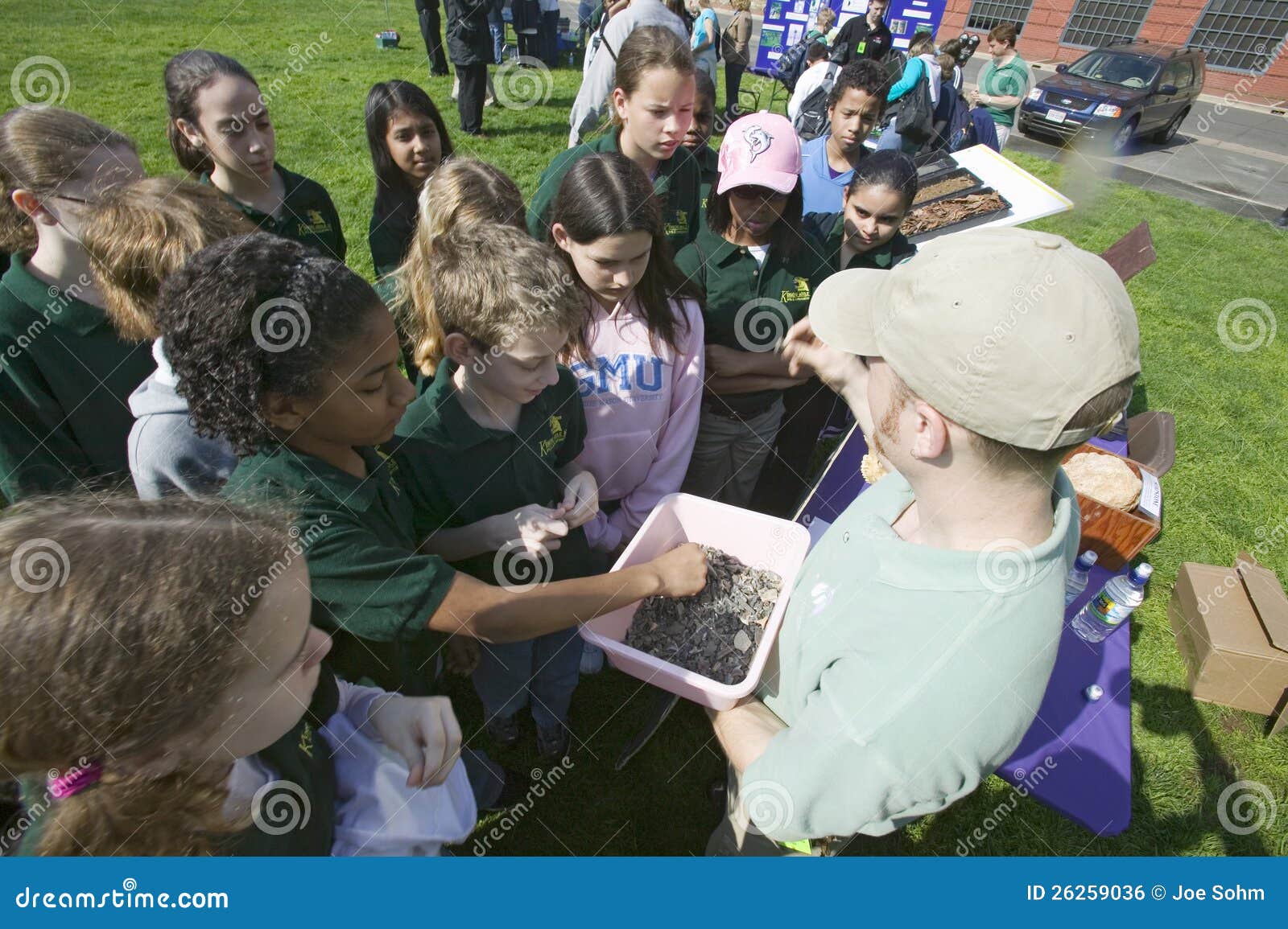 Students of Earth Force editorial photo. Image of peace - 26259036