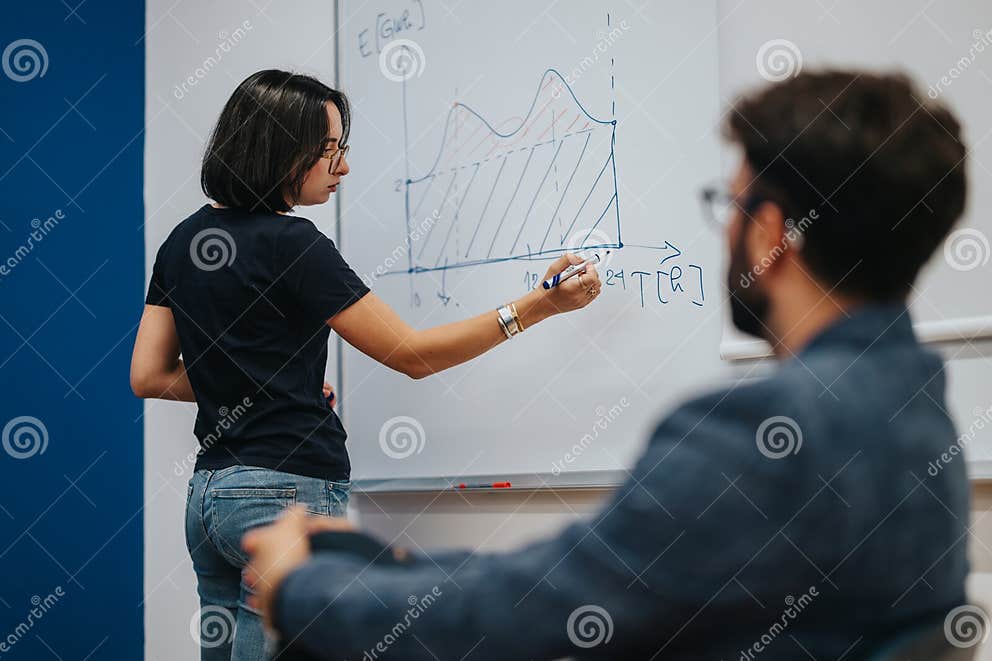 Students Engaged in an Interactive Classroom Learning Session Stock ...