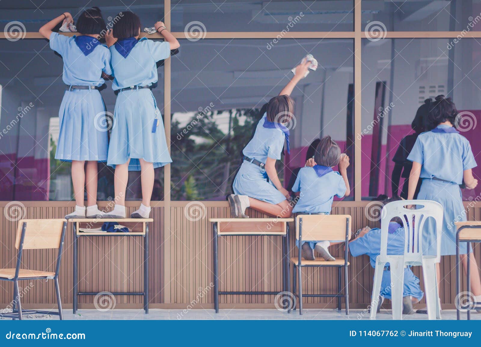 Students are Helping To Wipe the Glass. Editorial Photography - Image ...
