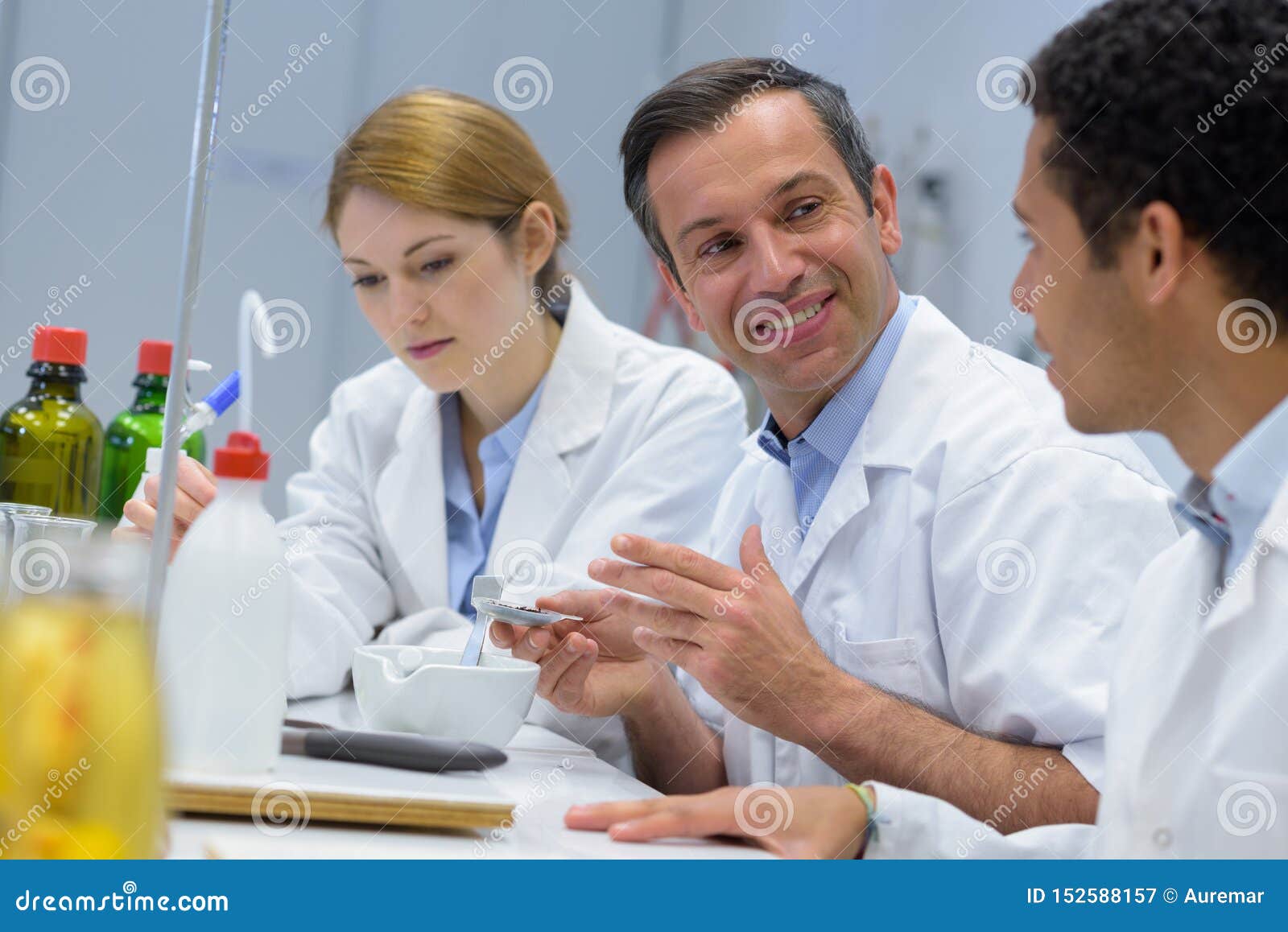 2 students in lab stock image. Image of person, chemistry - 152588157