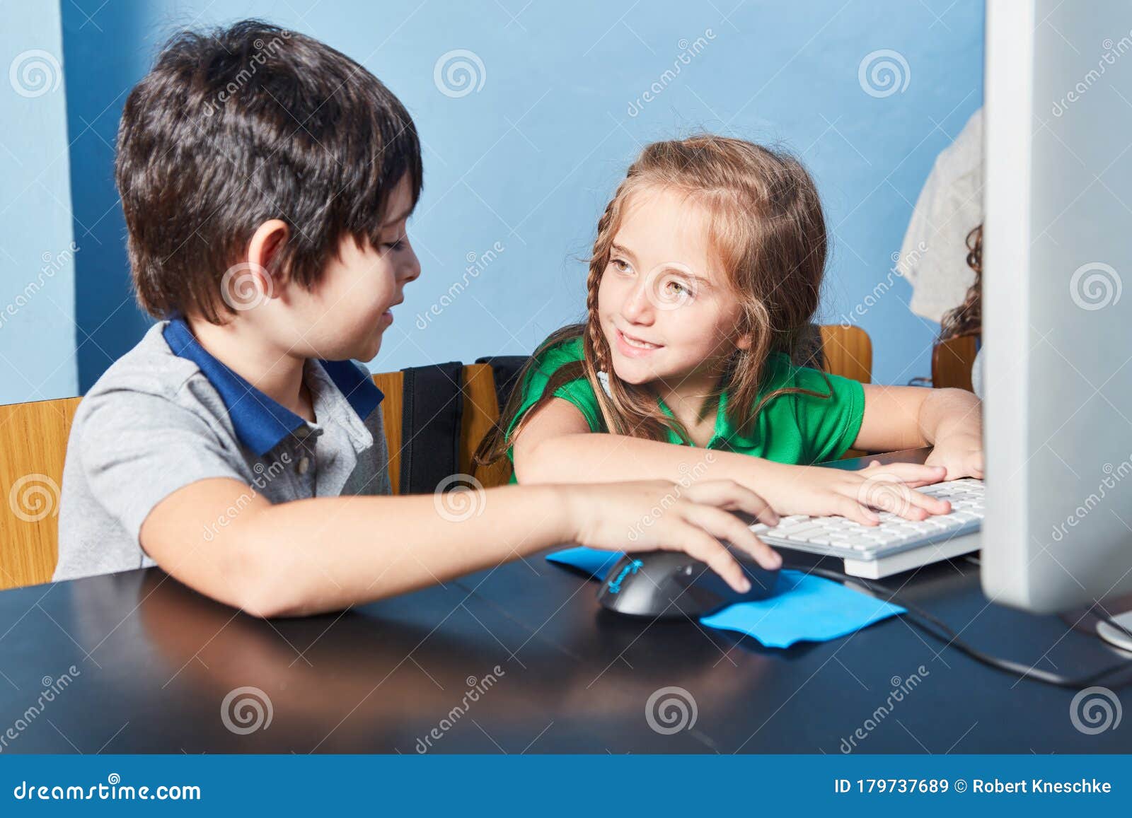 Students Learn at the Computer in Elementary School Stock Image - Image ...